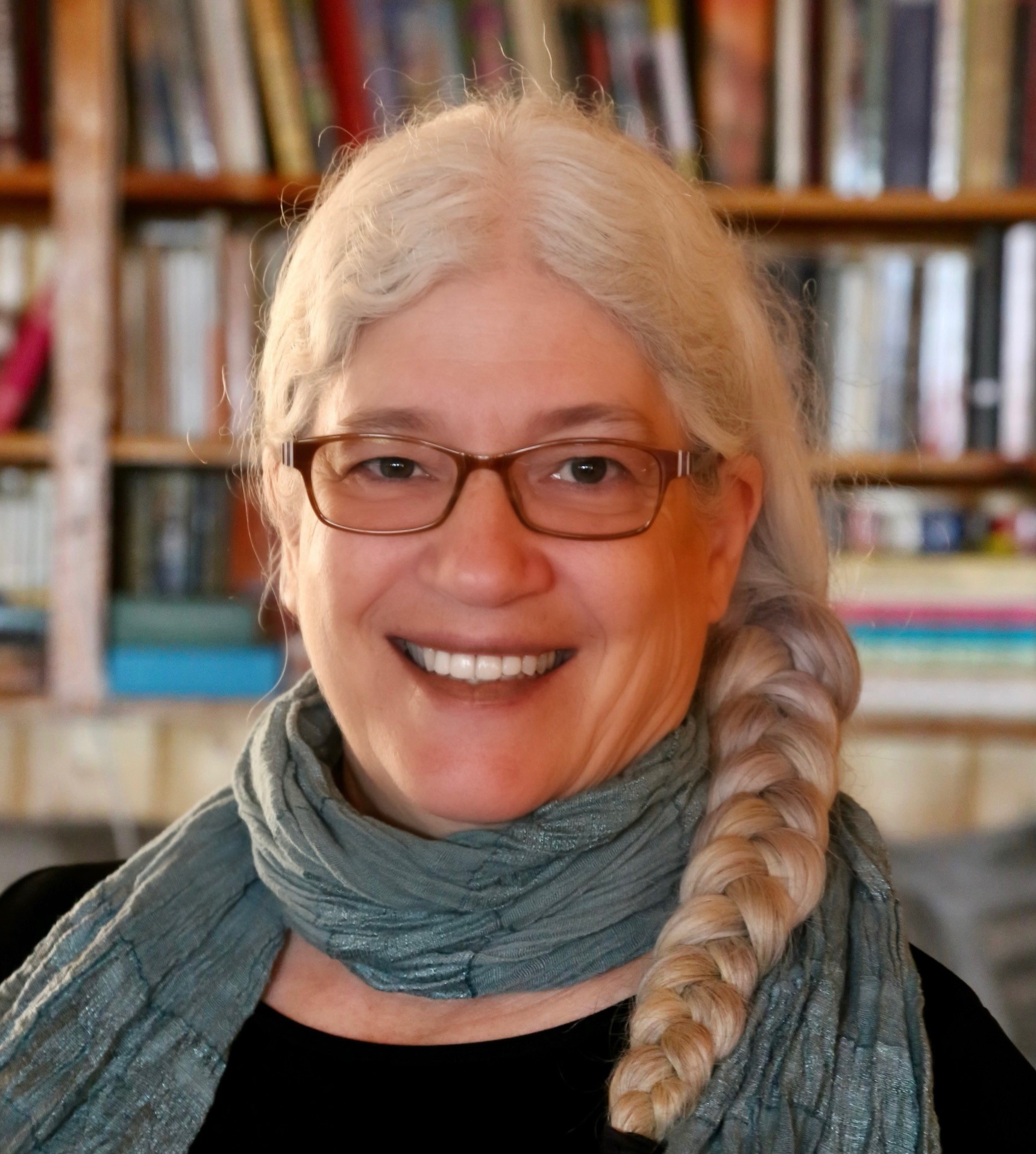 Author Interview * Sally Simon – Myna Chang